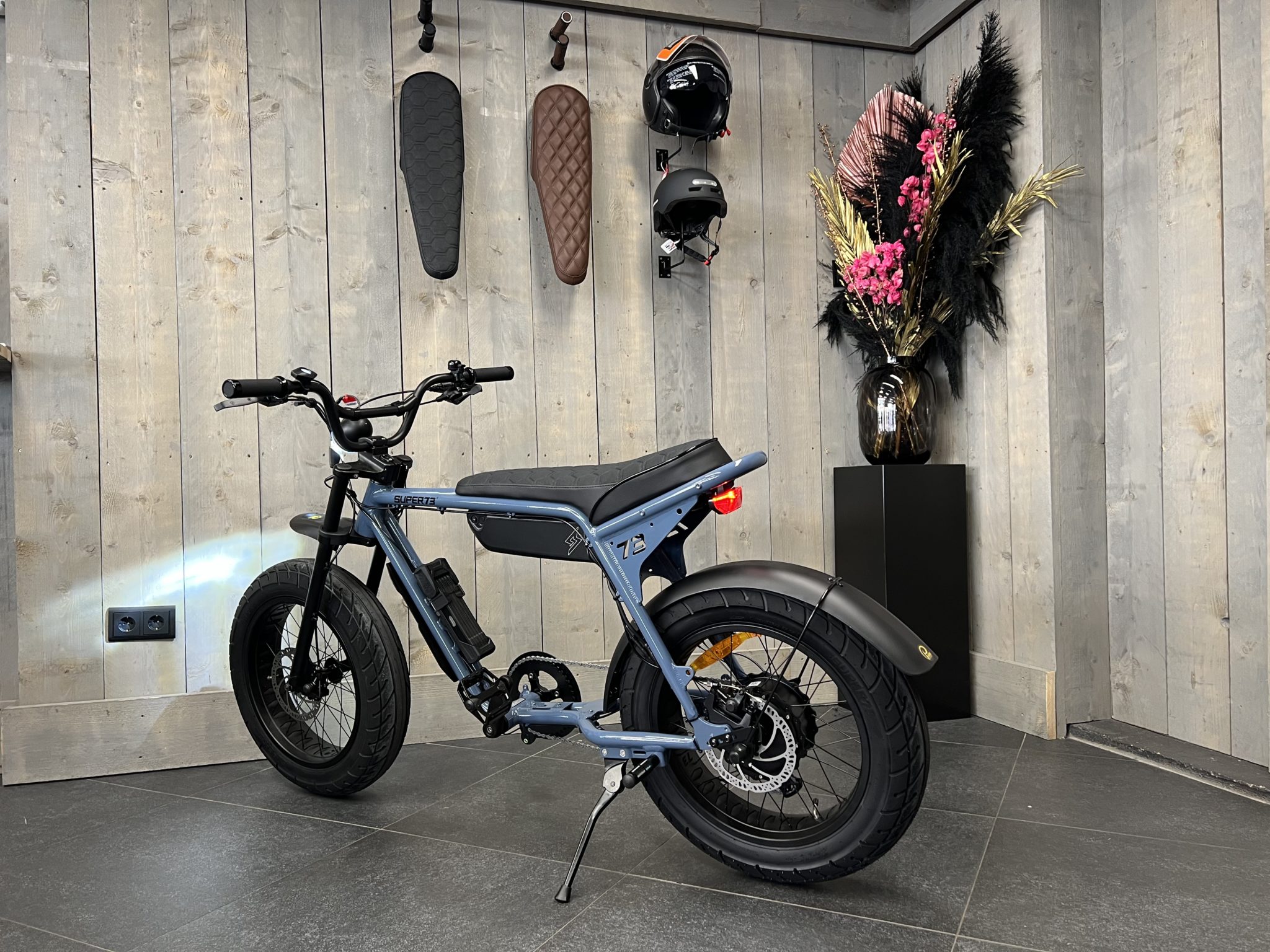 SUPER73-ZX Panthro Blue E-BIKE EXCLUSIVE CUSTOMIZING - Perry Scooters ...