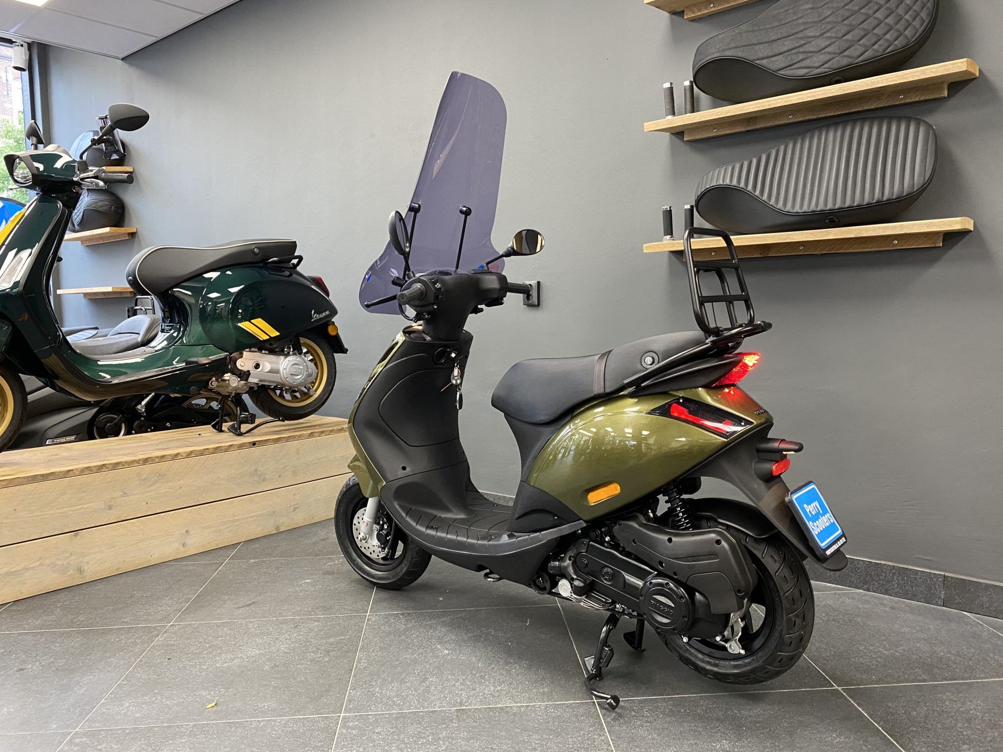 Piaggio Zip SP IGET 4T 3V Euro 5 Specialpaint Olive Green - Perry ...