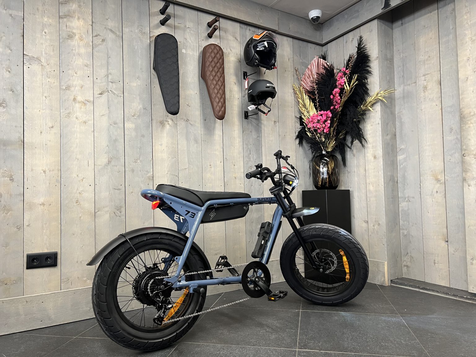 SUPER73-ZX Panthro Blue E-BIKE EXCLUSIVE CUSTOMIZING - Perry Scooters ...