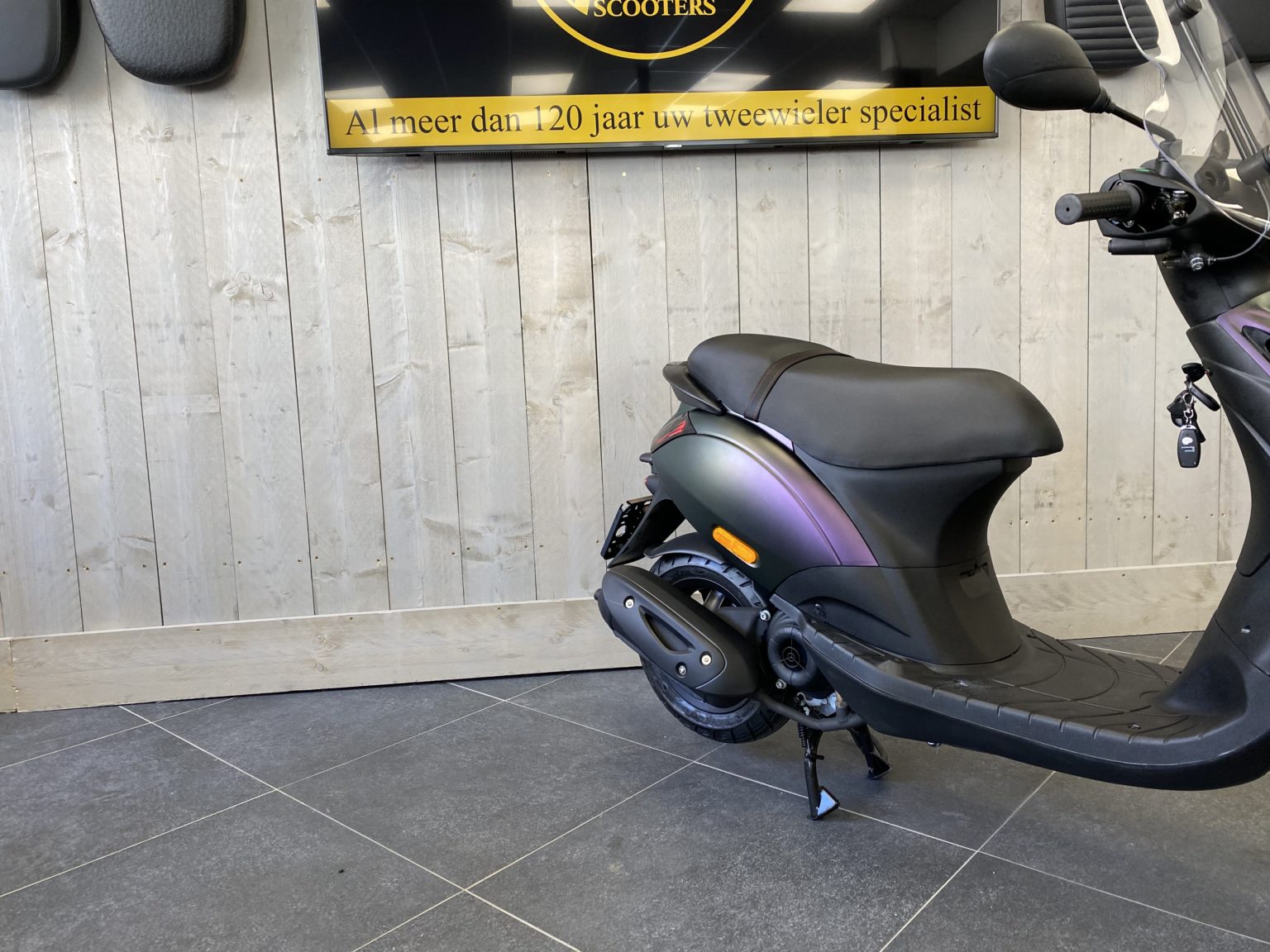 Piaggio Zip SP IGET 4T 3V Euro 5 Specialpaint Cameleon Matt - Perry ...