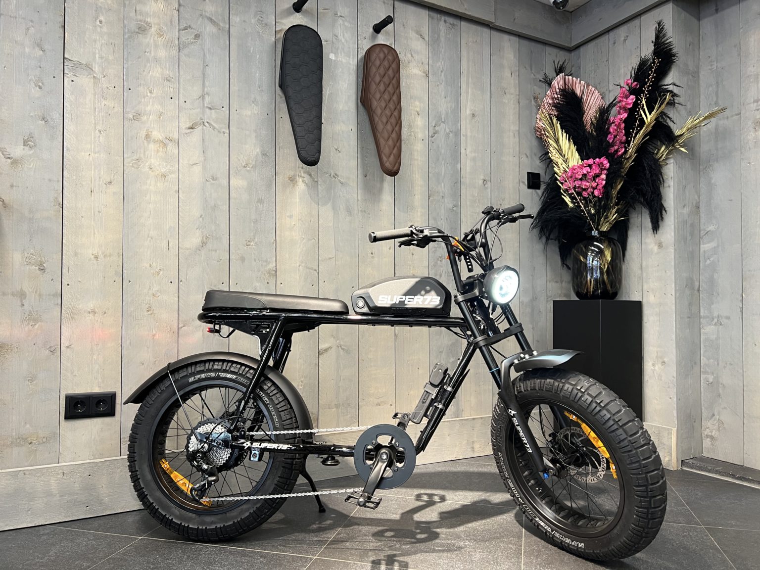 SUPER73 S2 E-BIKE FATBIKE SUPER 73 ELEKTRISCH OBSIDIAN - Perry Scooters ...