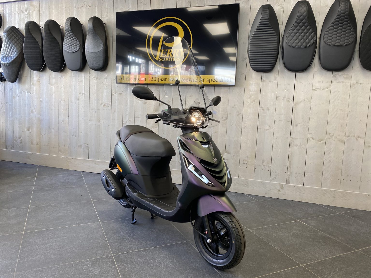 Piaggio Zip SP IGET 4T 3V Euro 5 Specialpaint Cameleon Matt - Perry ...